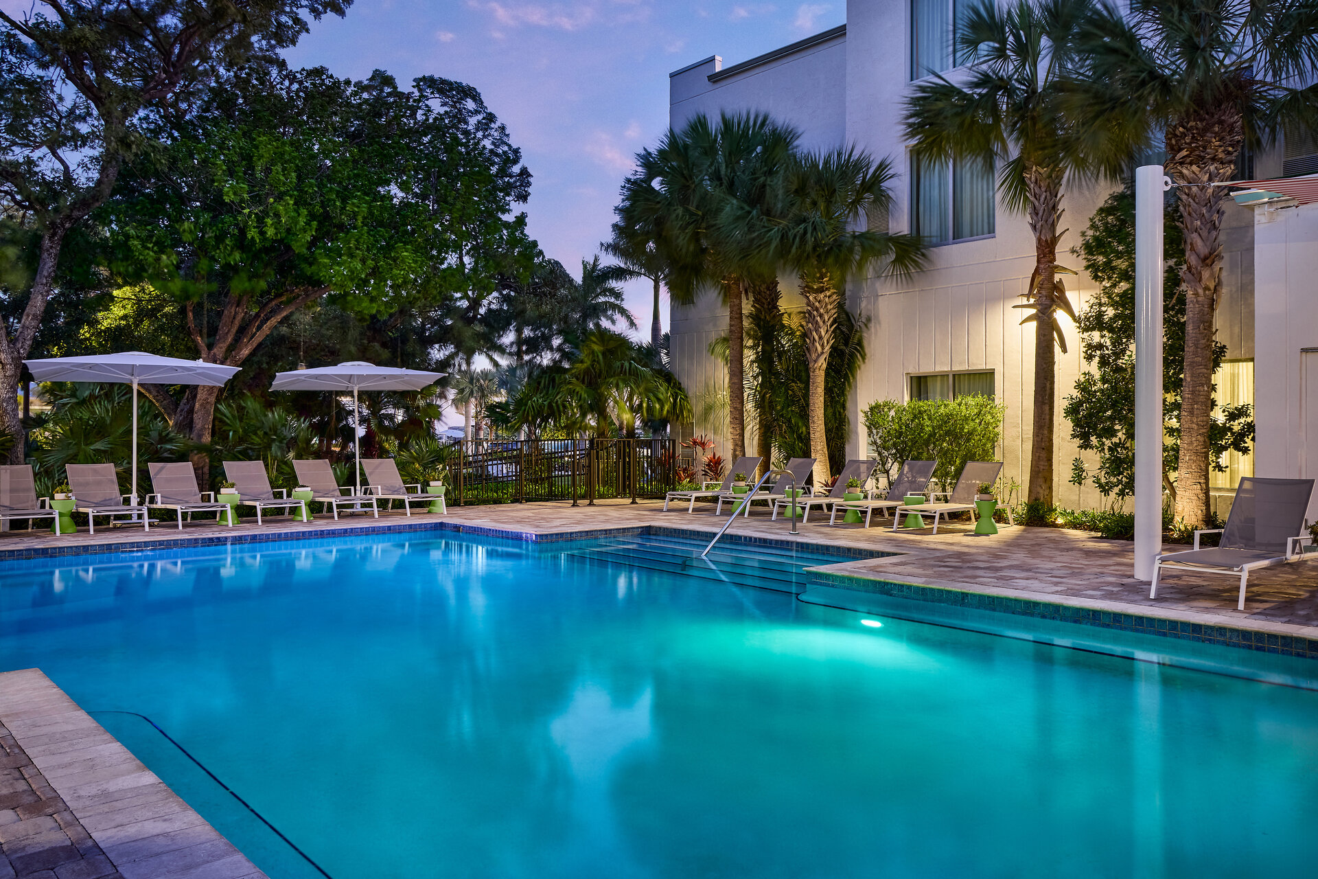 FAQs Florida Keys Hotel Resort | Faro Blanco Hotels in Marathon, FL